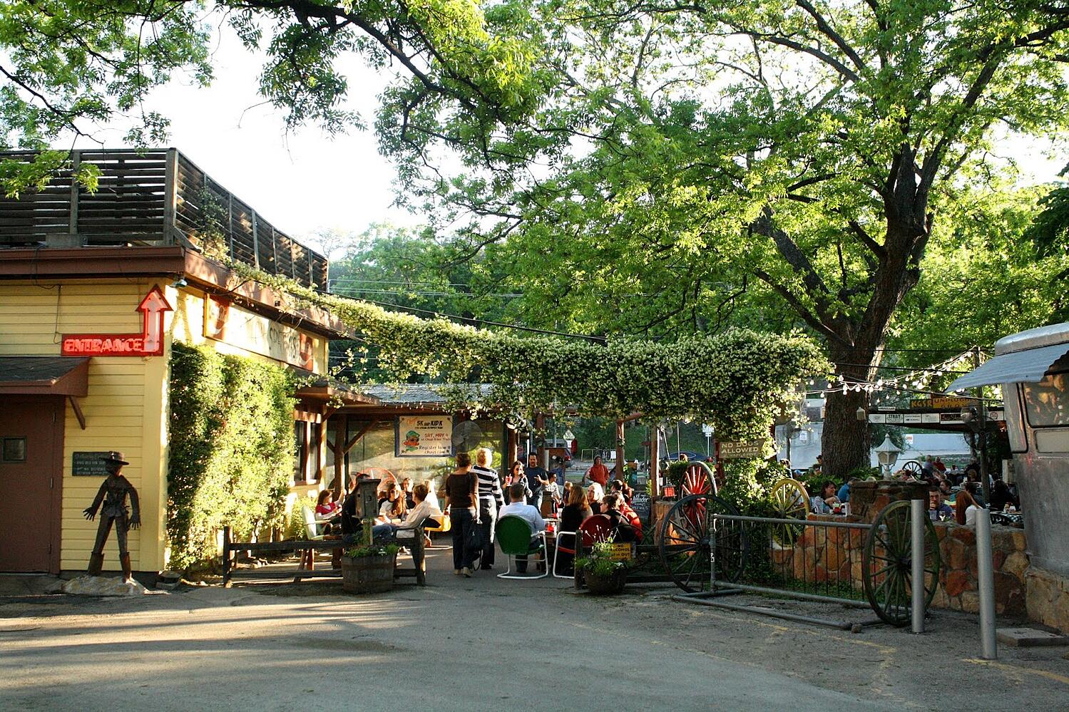 Top 5 Austin Restaurants to Indulge While Attending AAEM 2015